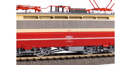 BR 240 Electric loco CSD IV Buy modeltrains | PIKO Webshop